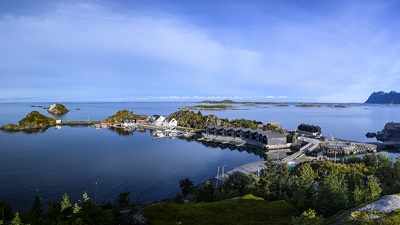 Vakre Senja og idylliske Hamn med Peer Gynt Tours